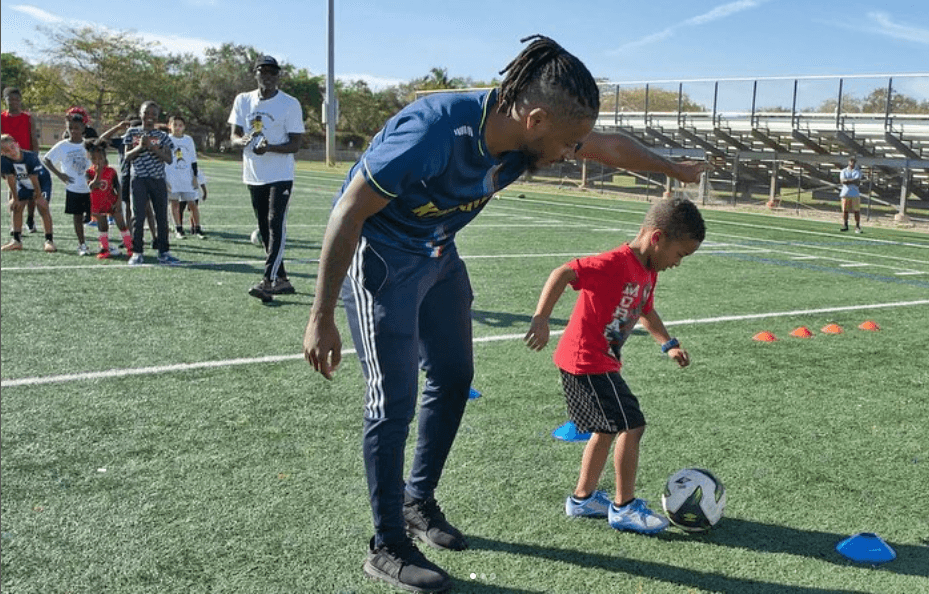 Kindora | Democratizing Access to Philanthropic Funding